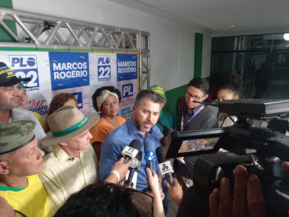 Senador Marcos Rogério sinaliza que vice será a médica Flávia Lenzi ...